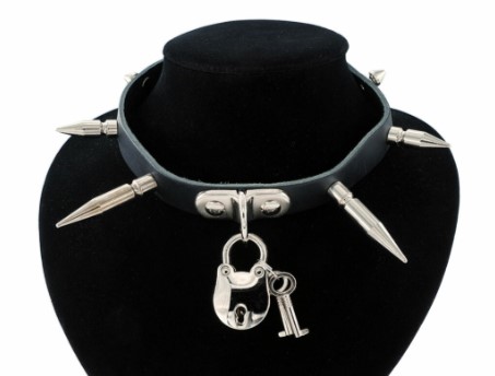 Chocker (zgarda) de piele 4 tepi si lacat cu cheite - Bestial.ro