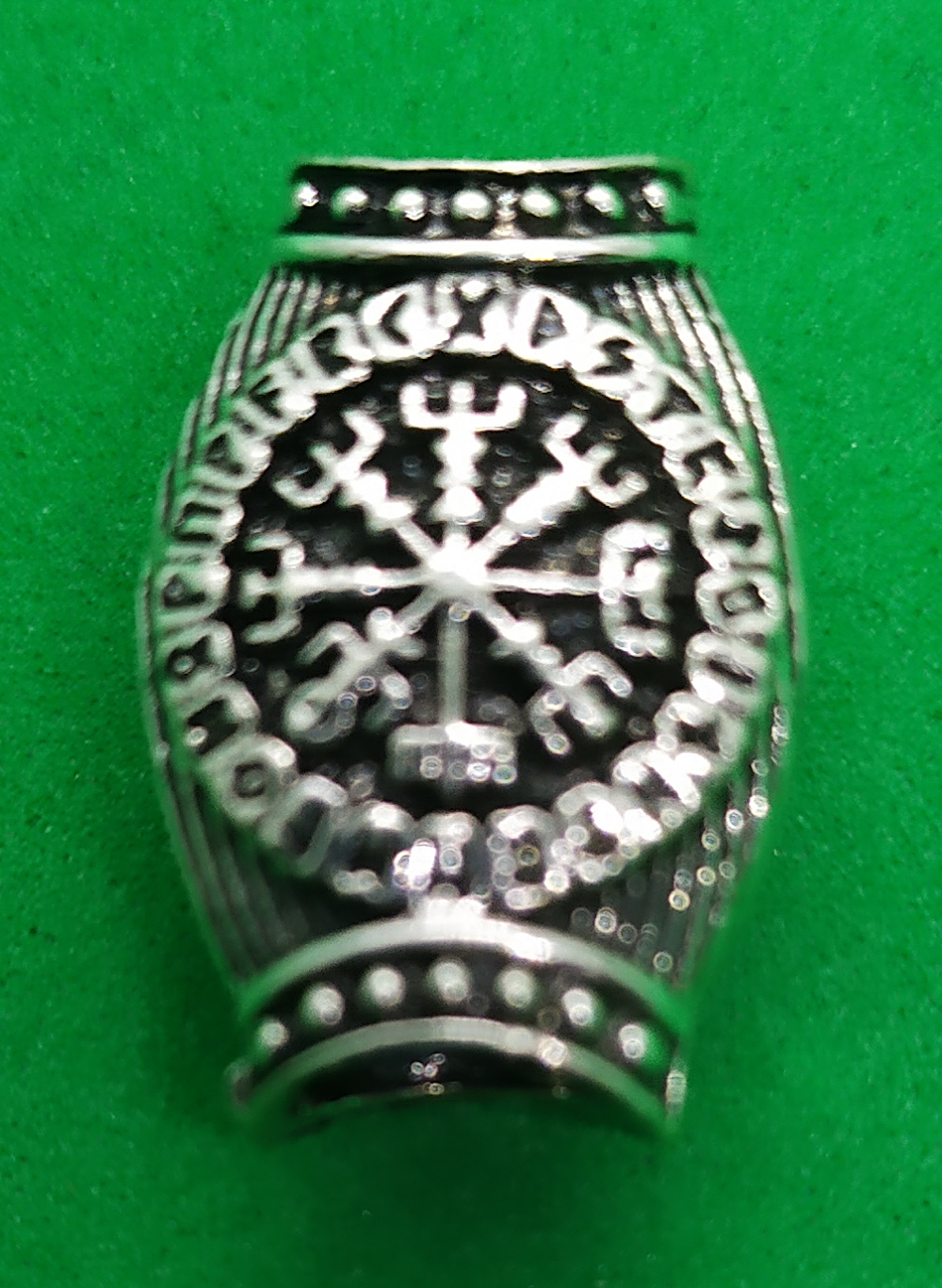 Inel argintiu pentru barba sau par Viking model 9 - Bestial.ro