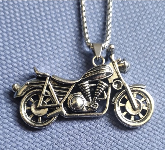 Medalion Solid Rock BIG MOTORCYCLE - Bestial.ro