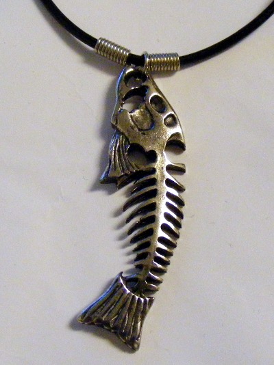 118. Medalion Schelet de peste - Bestial.ro