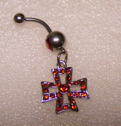 Piercing pentru buric iron cross cu pietricele rosii (CJL) - Bestial.ro