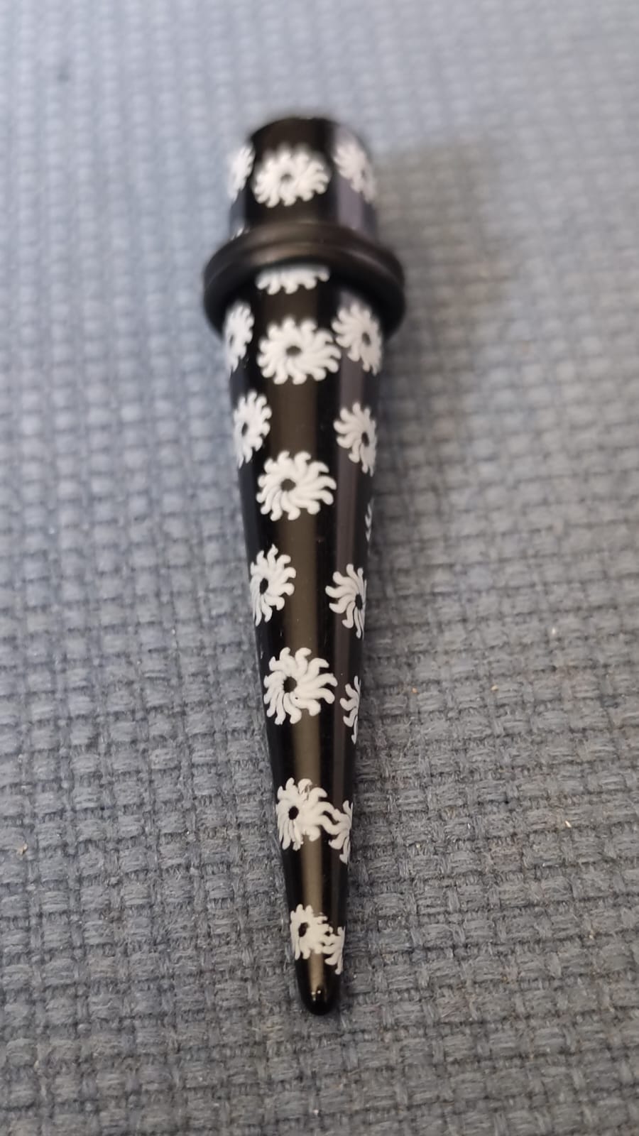 Taper Con Budget Rotite - Bestial.ro